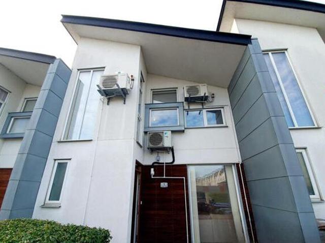 Athletes Way, Manchester, 3 Bedroom Terraced