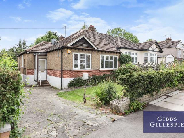 Athol Gardens, Pinner HA5, 2 bed bungalow to rent, £2,200 pcm | PrimeLocation
