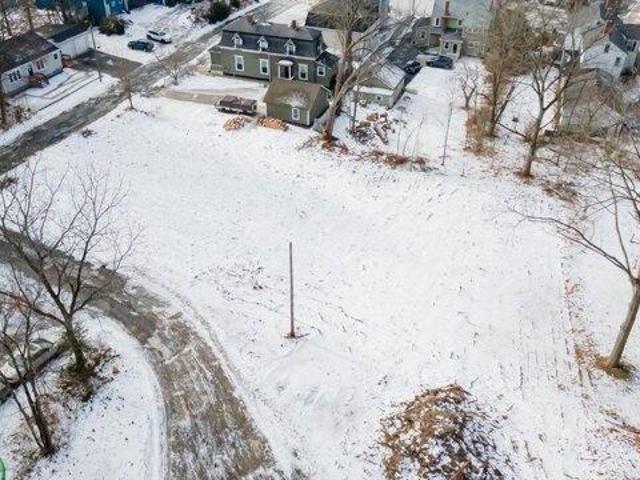 Athol MA 01331 LS101628918