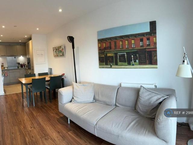 Atkins Square, London, E8 1 bed flat to rent £2,150 pcm £496 pw