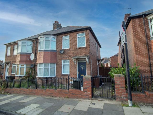 Atkinson Road, Benwell, Newcastle Upon Tyne NE4, 3 bed flat to rent, £750 pcm | PrimeLocation