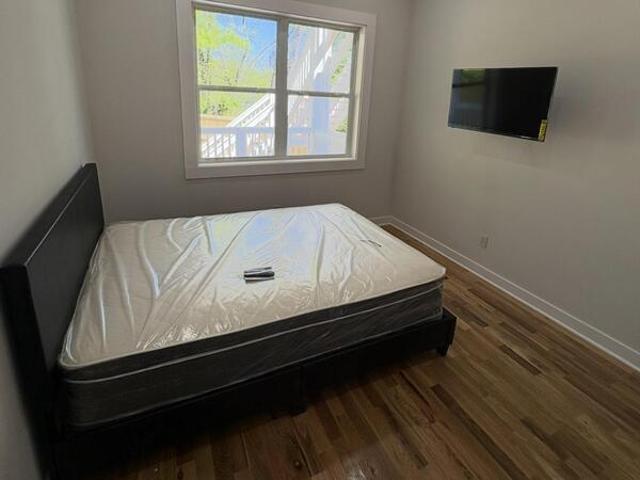 Atlanta Duplex / Multiplex with balcony. Comfortable & spacious