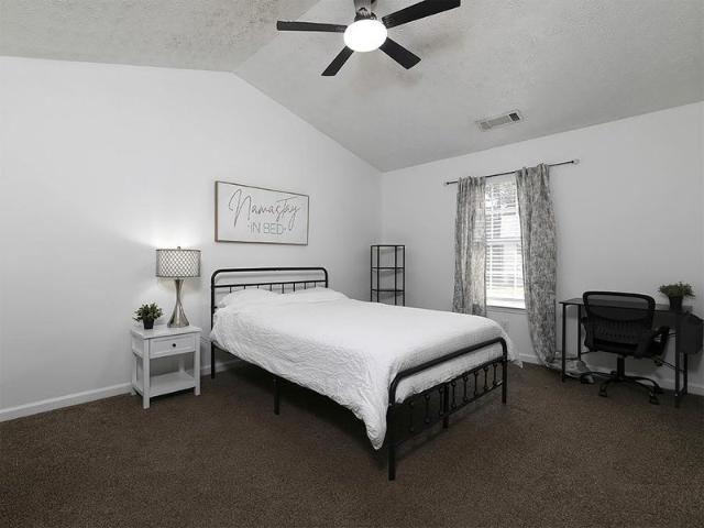 Beautifully Updated Cozy Home Minutes From Atlanta