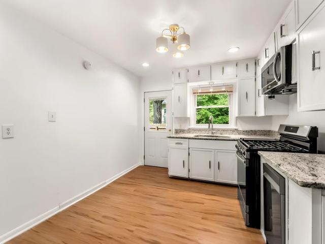 Atlanta House with Dining area. Beautiful & modern