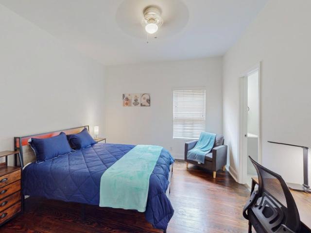 Atlanta House with Dining area. Newlyrenovated &