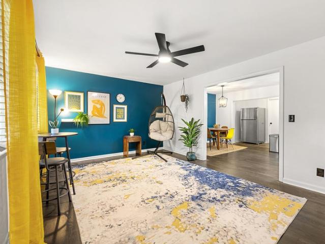 Atlanta House with Living room. Beautiful & newlyr