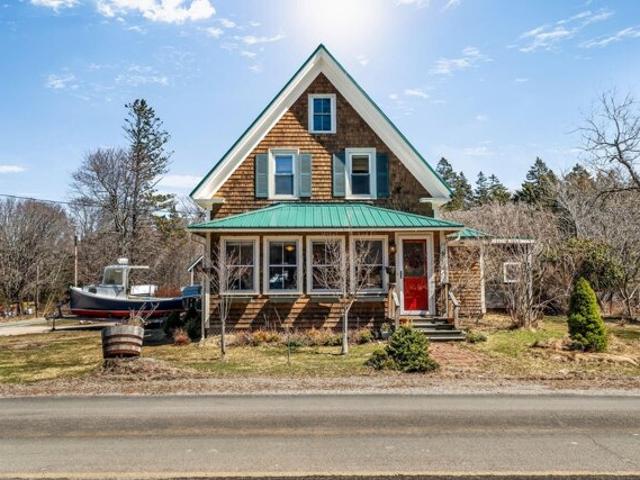 Atlantic Rd, Swans Island, Home For Sale