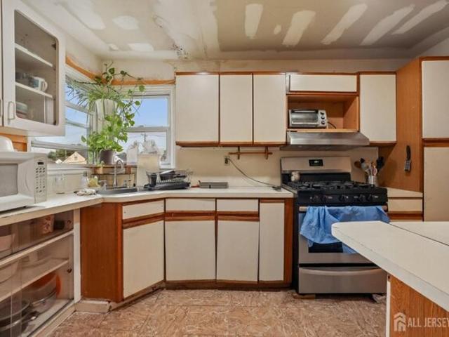 Atlantic St, Metuchen, Home For Sale