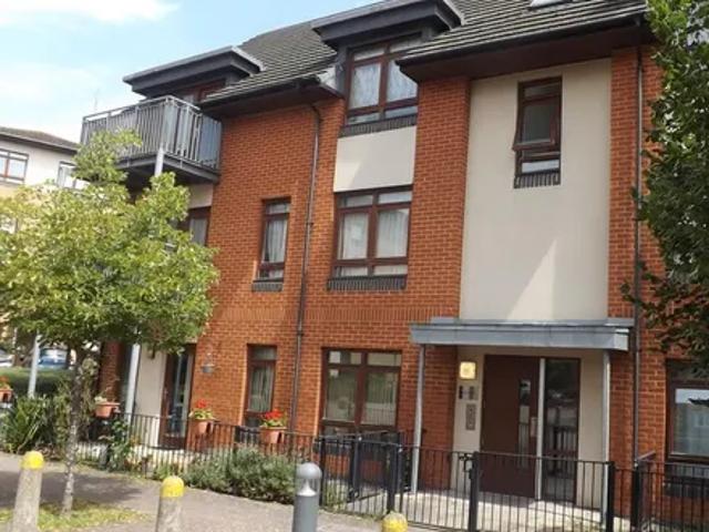 Atlas Crescent, Broadfields, London, HA8 8FW, United Kingdom | 2 bed apartment for rent #126326018 | Rentberry