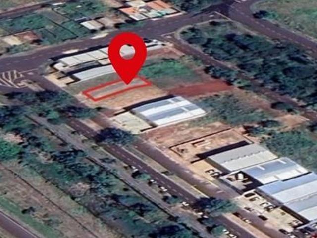 Confortável terreno comercial para venda em Jardim Cristo Redentor, 300m²