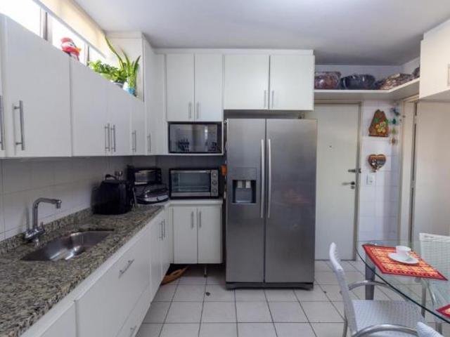 Agradável apartamento para venda em Santa Cecília com 3 quartos, 120m²