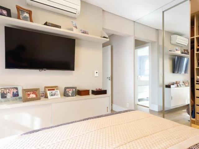 Agradável apartamento para venda em Vila Anastácio com 3 quartos, sendo 3 suítes, 157m² samuelmisi