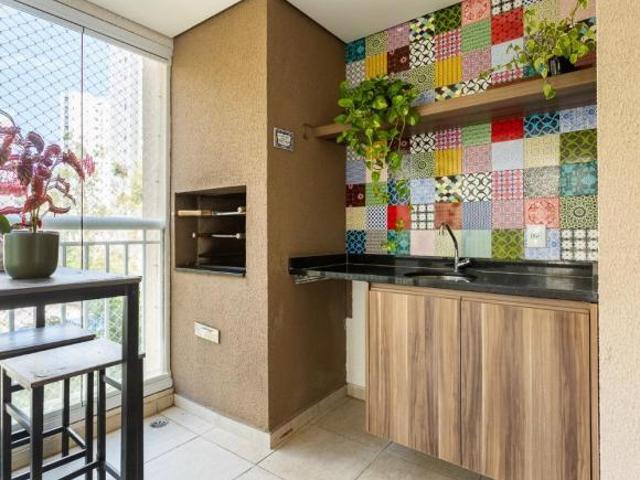 Confortável apartamento para venda em Vila Andrade com 2 quartos, sendo 2 suítes, 107m²