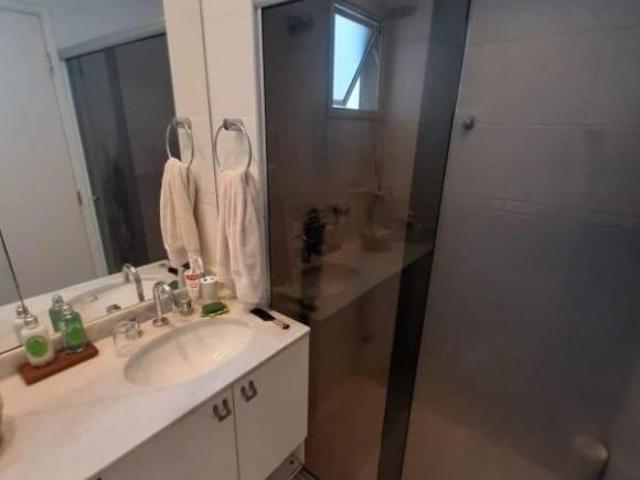 Confortável apartamento para venda em Vila Gumercindo com 3 quartos, sendo 1 suíte, 91m²