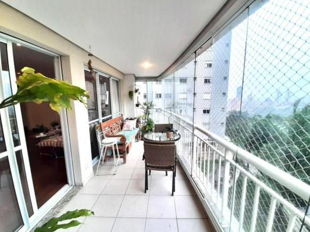 Sensacional apartamento para venda em Vila Mariana com 3 quartos, sendo 3 suítes, 151m²