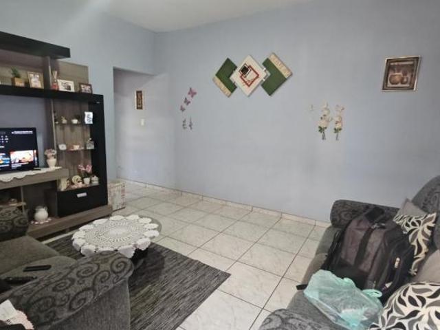 Aconchegante casa de vila para venda em Vila Elze com 2 quartos, 130m²