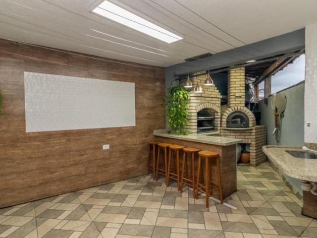 Elegante casa de vila para venda em Chácara Inglesa com 4 quartos, sendo 1 suíte, 350m² robertasan