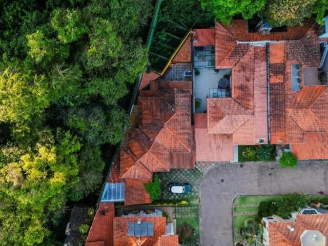 Atraente casa em condomínio para venda e locação com 4 quartos, sendo 4 suítes, 557m² leonidasandr