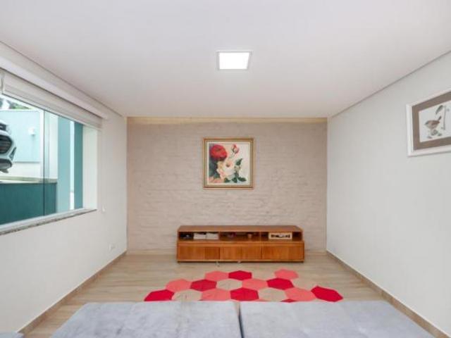 Aconchegante casa para venda em Água Fria com 3 quartos, sendo 2 suítes, 219m²