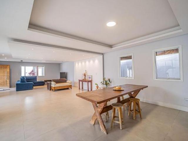 Aconchegante casa para venda em Gramado com 3 quartos, sendo 3 suítes, 511m²