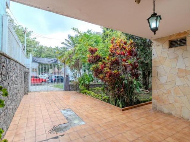 Atraente casa para venda em Jardim da Glória com 5 quartos, 385m²