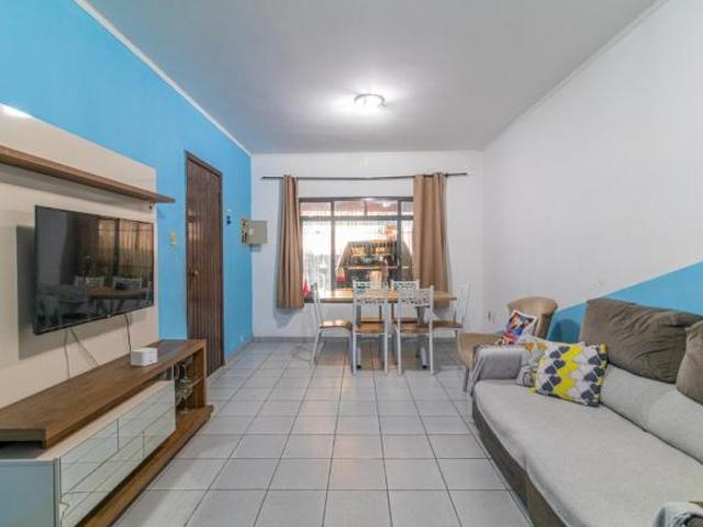 Aconchegante casa para venda em Jardim Esmeralda com 4 quartos, sendo 1 suíte, 126m²