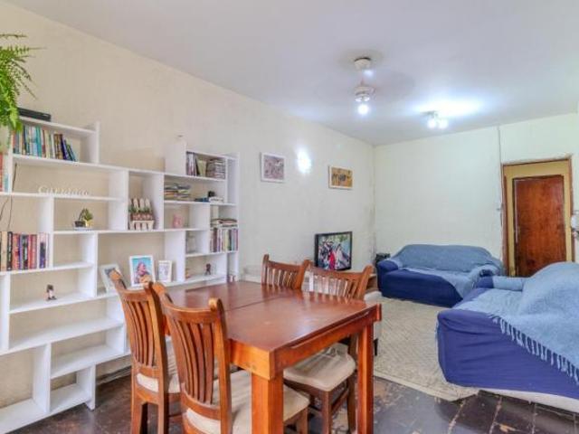 Elegante casa para venda em Jardim Jabaquara com 8 quartos, sendo 1 suíte, 300m²