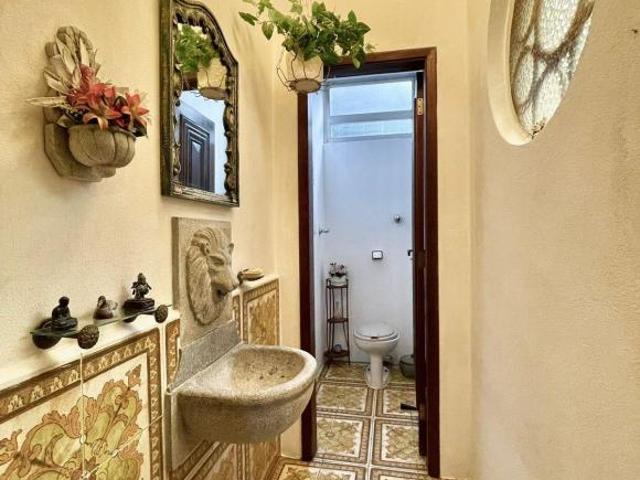Confortável casa para venda em Paraíso com 4 quartos, sendo 1 suíte, 220m² jucileiamarinho#92V8H