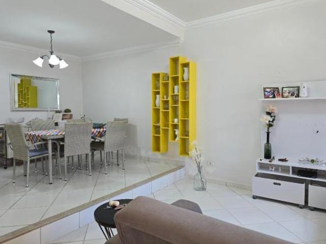Atraente casa para venda em Planalto Verde com 4 quartos, sendo 4 suítes, 265m²