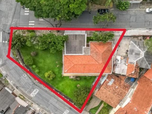 Elegante casa para venda em Vila Pirituba com 5 quartos, sendo 3 suítes, 297m²