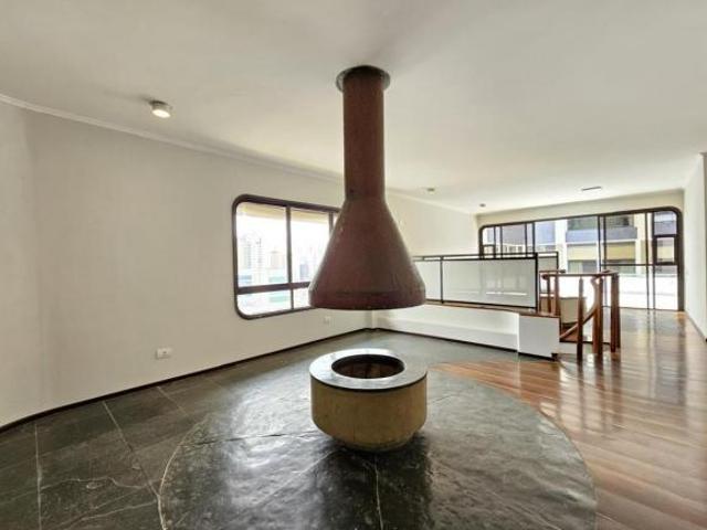 Excelente cobertura para venda em Vila Uberabinha com 4 quartos, sendo 4 suítes, 331m²