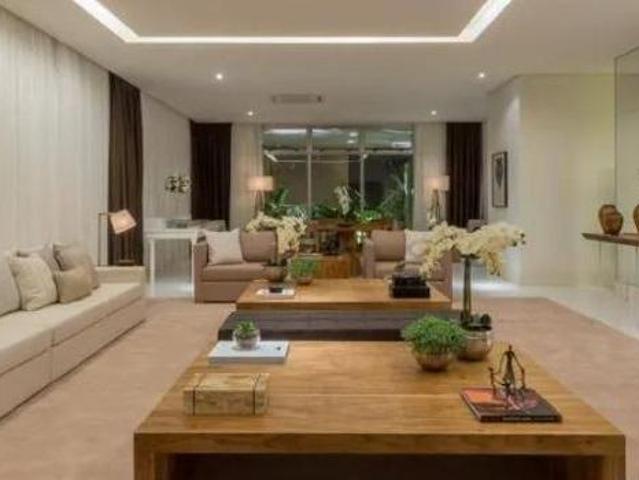 Versátil cobertura para venda em Campo Belo com 5 quartos, sendo 5 suítes, 839m²