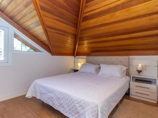 Espetacular sobrado para venda em Chácara Inglesa com 3 quartos, sendo 3 suítes, 180m² maira ykeda