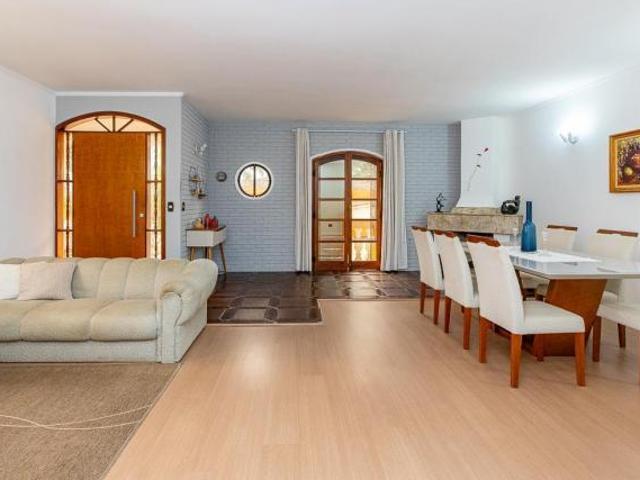 Deslumbrante sobrado para venda em Jardim Kioto com 7 quartos, sendo 2 suítes, 364m²