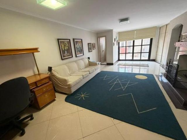Atraente sobrado para venda em Parque Jabaquara com 4 quartos, sendo 2 suítes, 262m²