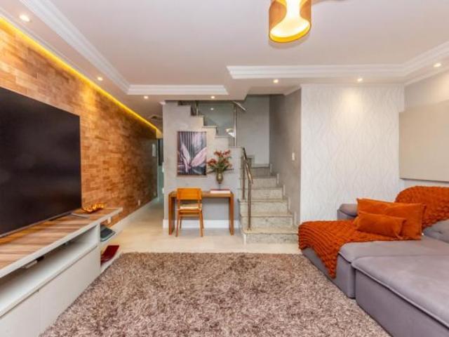 Versátil sobrado para venda em Rudge Ramos com 2 quartos, sendo 1 suíte, 206m²