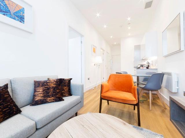 Atria House, Slough, London SL1, 1 bed flat to rent, £1,250 pcm | PrimeLocation