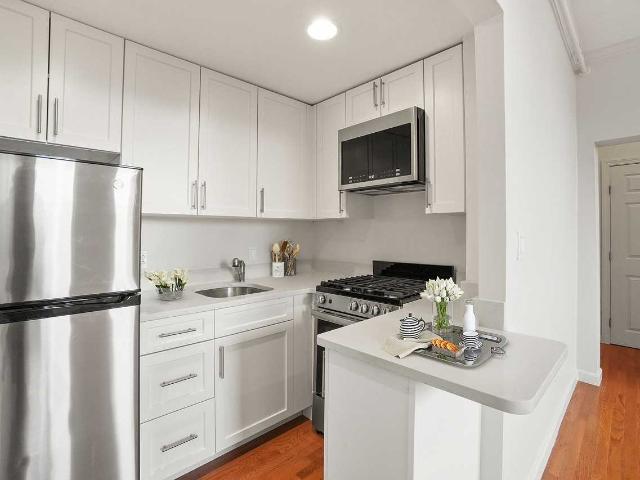 Atrio Boston Studio Apartment for Rent at 18 Haviland St, Boston, MA 02115 Fenway Kenmore Audubon Circle Longwood