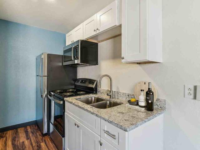 Atrium Flats 1 Bedroom Apartment for Rent at 2425 Atrium Way, Nashville, TN 37214 Merry Oaks