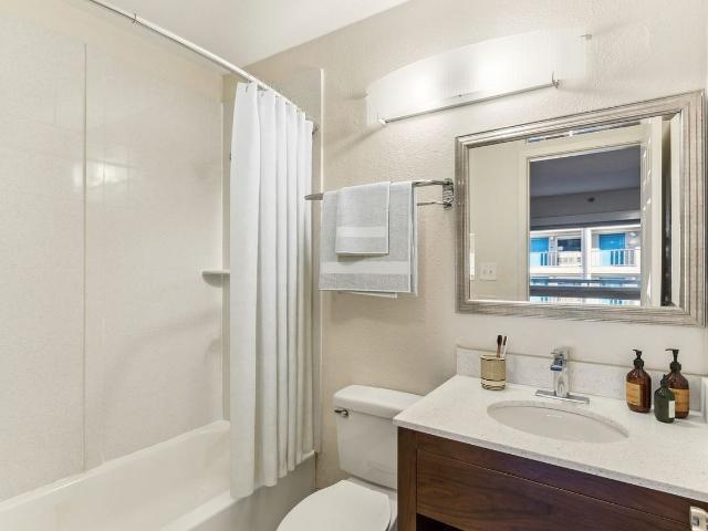 Atrium Flats 1 Bedroom Apartment for Rent at 2425 Atrium Way, Nashville, TN 37214 Merry Oaks