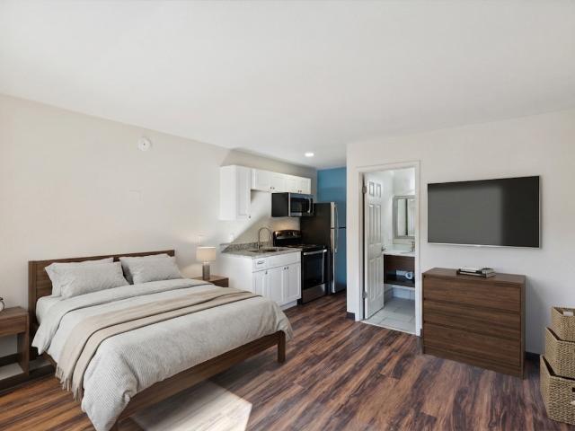 Atrium Flats Studio Apartment for Rent at 2425 Atrium Way, Nashville, TN 37214 Merry Oaks