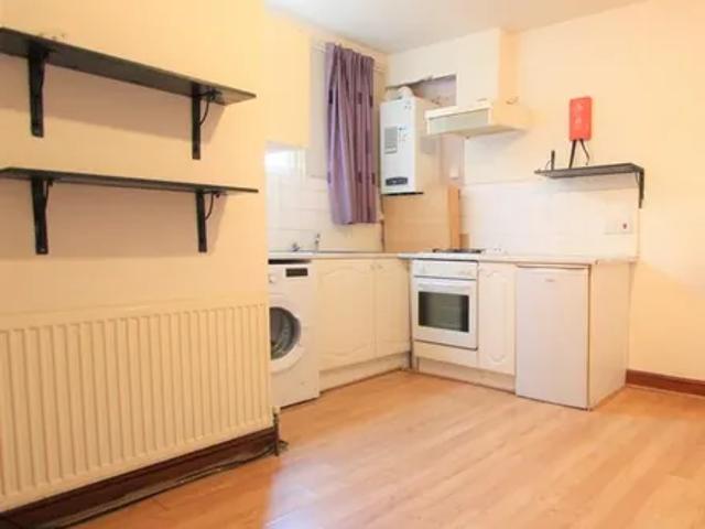 ATS Carpets and Furniture, 399 401 Fore Street, Lower Edmonton, London, N9 0NR, United Kingdom | Studio apartment for rent #135552422 | Rentberry
