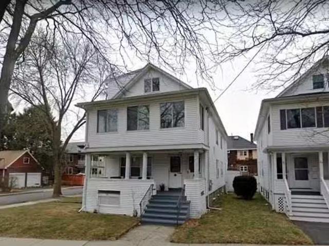 Attached Townhouse/Rowhouse/Duplex Arlington, MA 219 Broa.