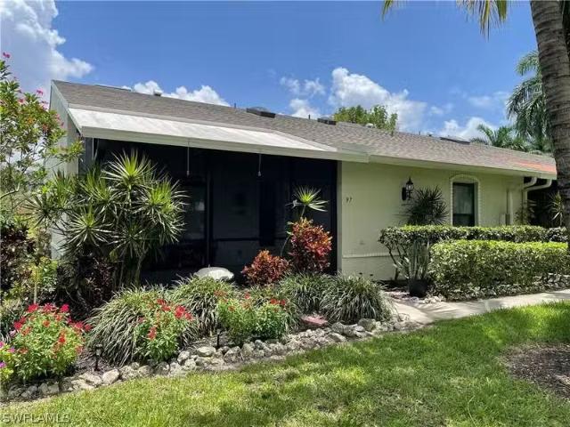 Attached, Garden Home CAPE CORAL, FL 1433 Sw 51st Ln #97