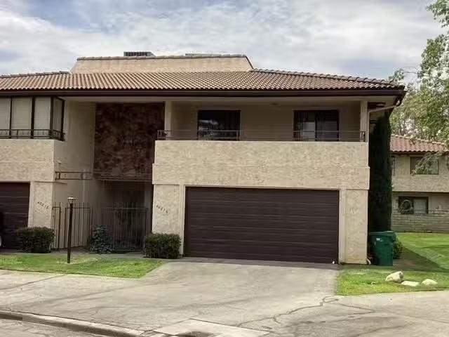 Attached Palmdale, CA 40016 Bluebird Ln