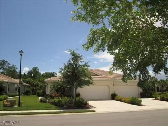 Attached, Ranch, One Story Fort Myers, FL 10702 Cetrella Dr