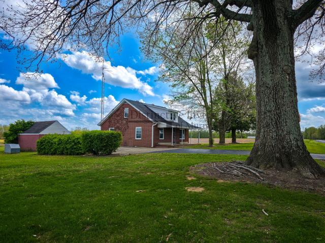 Attention Front Porch Sittin' Lovers 2 bed 1 bath house in the country in Hazel