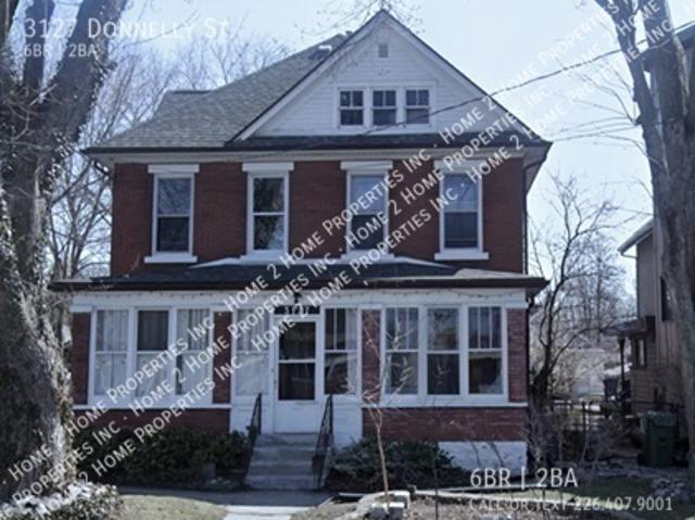 Attention Students 6 Bedrooms!