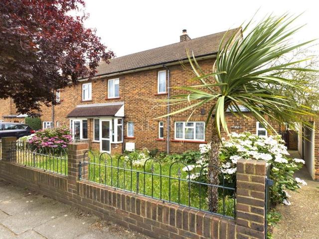 Attlee Drive, Dartford DA1, 3 bed semi detached house to rent, £2,150 pcm | PrimeLocation