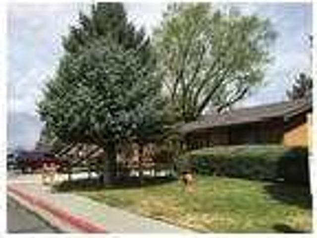 Attractive 2 bed, 1 bath